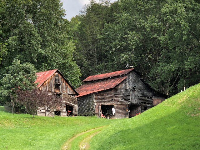 Echoes of Appalachia – Where Tradition Meets Modern Tales