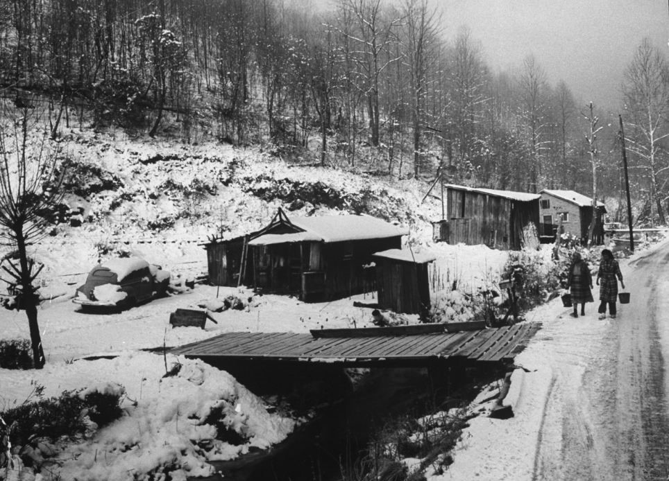 Through the Hardest Years- Appalachia’s Fight to Survive the Great ...
